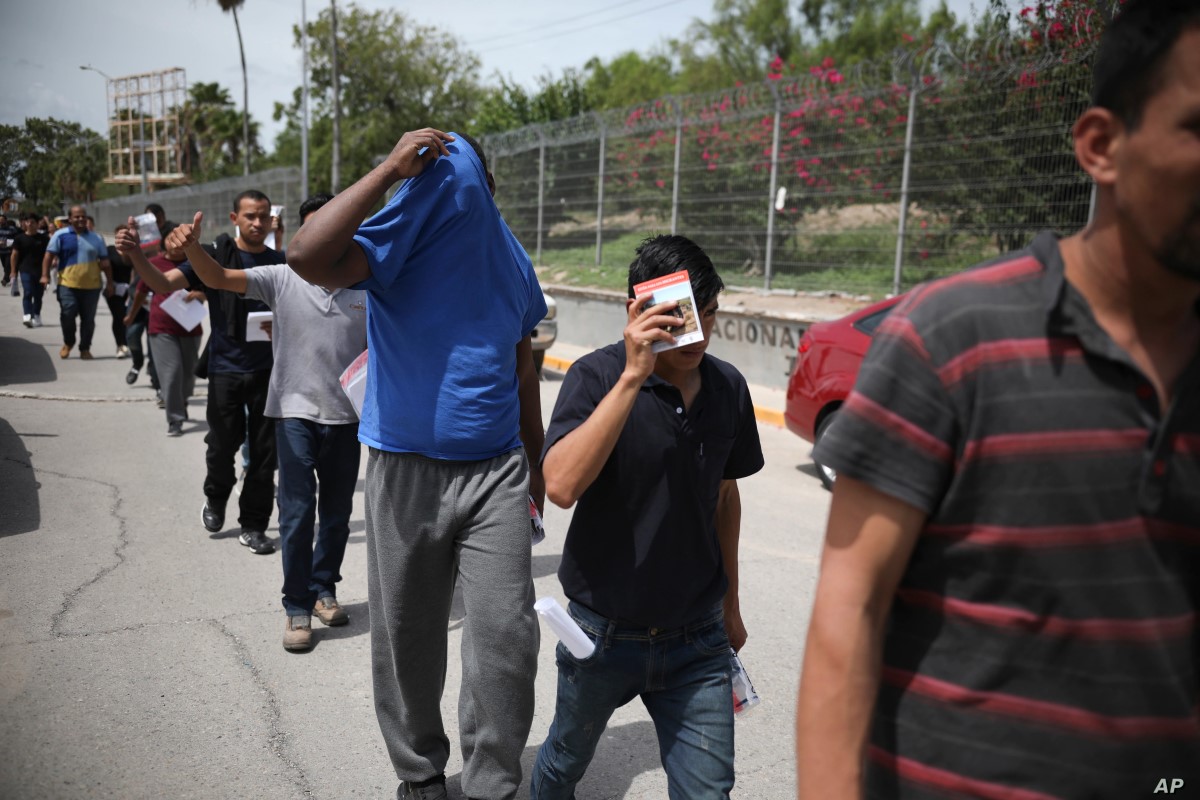 Aumento de flujo de migrantes obligará a abrir albergue en Texas