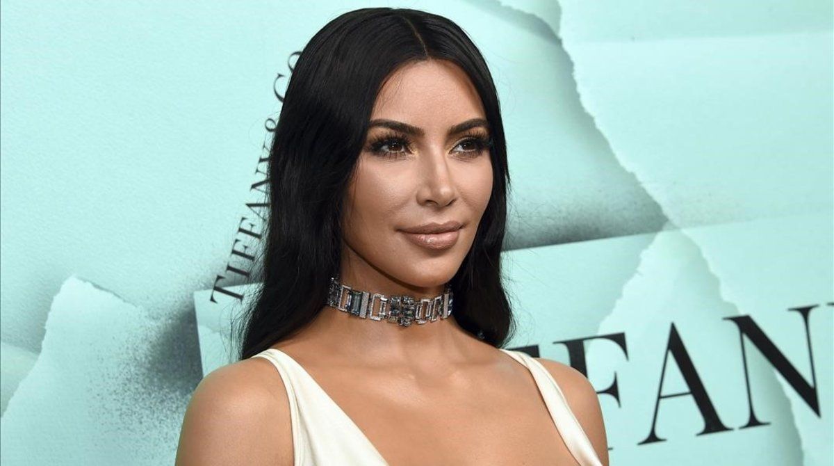 Guardaespaldas de Kim Kardashian atacó a uno de sus fans - La Noticia