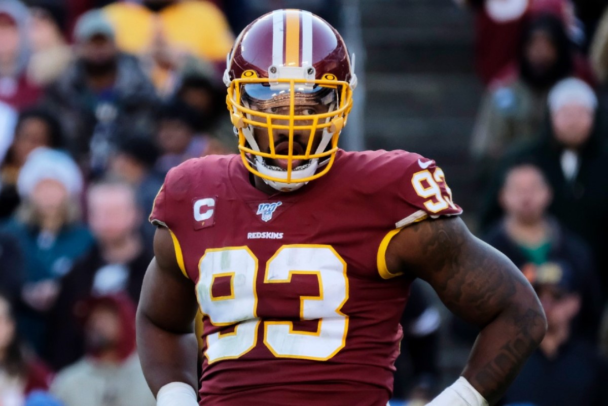 Jugador NFL se disculpa tras decir que le gustaría cenar con Hitler