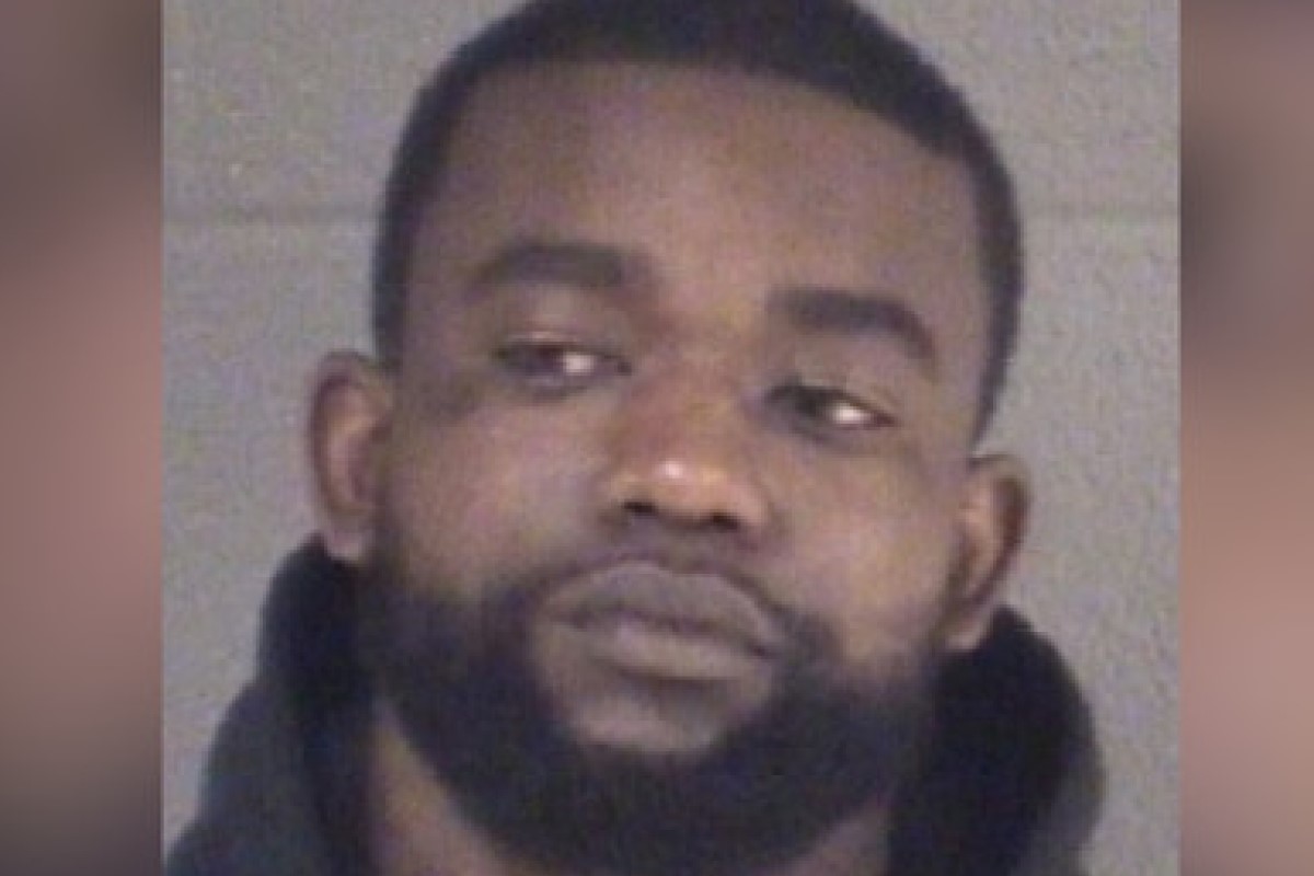 Asheville Policía Arresta A Un Hombre Por Tráfico De Drogas