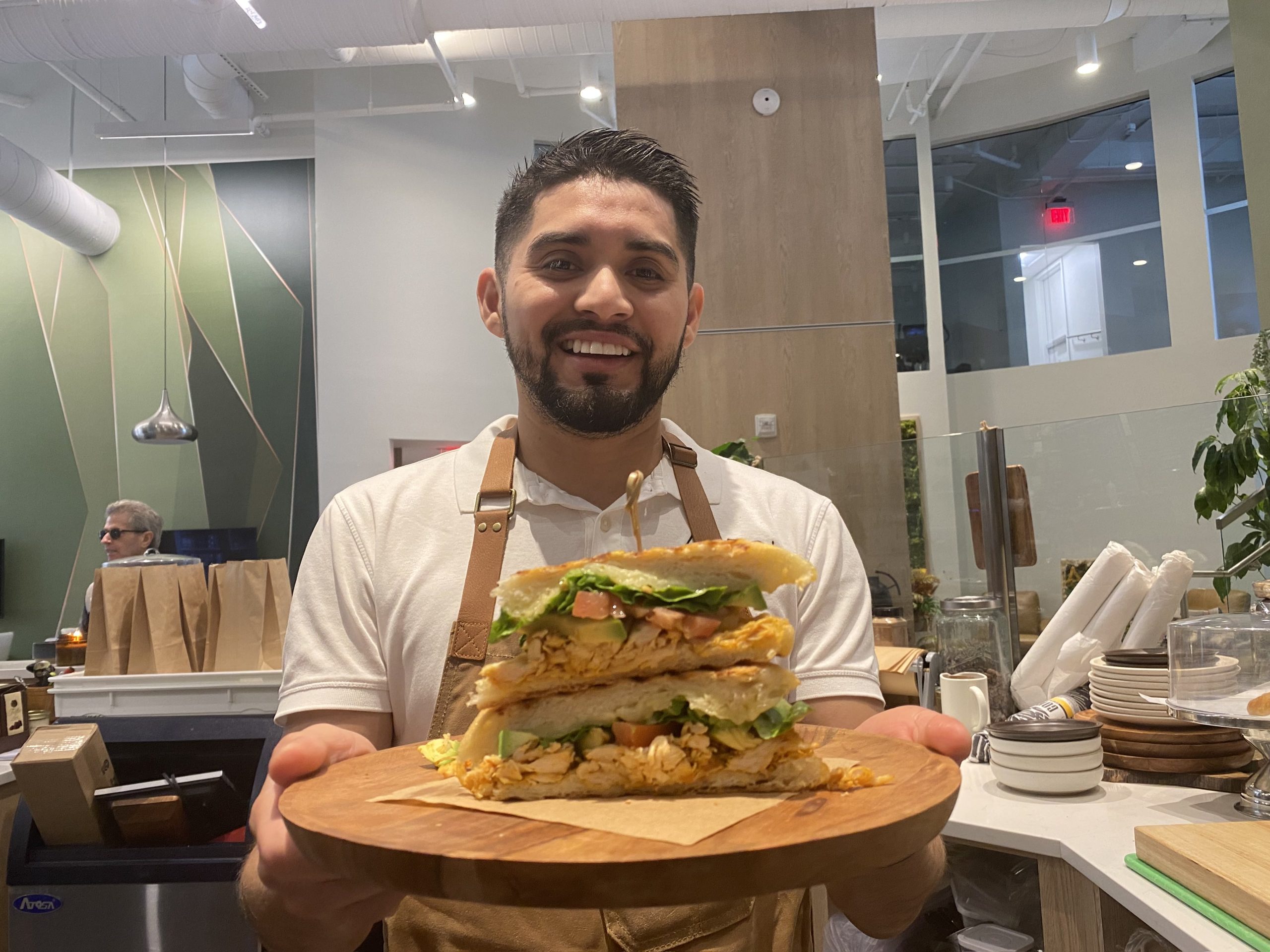 Edwin Cruz: el chef que busca elevar la comida latina en Charlotte