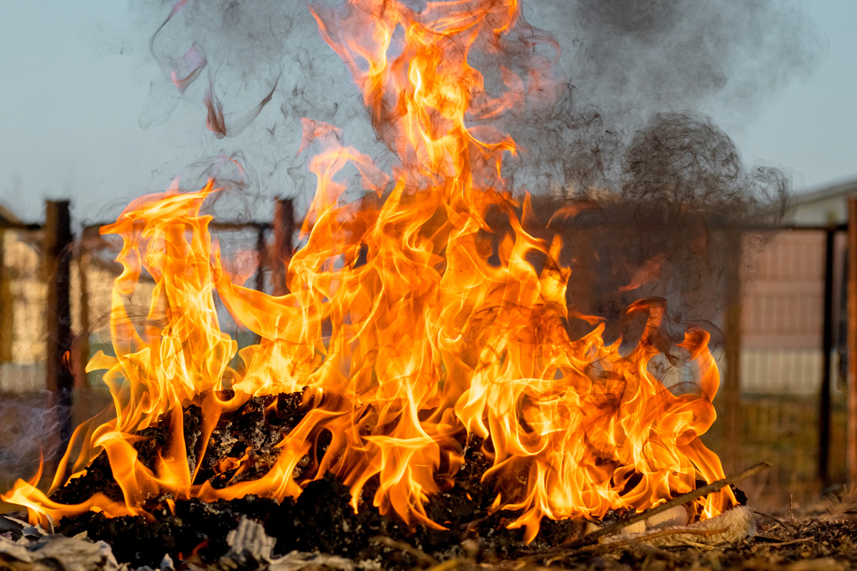 Prohíben quemas al aire libre en el Condado de Buncombe - La Noticia