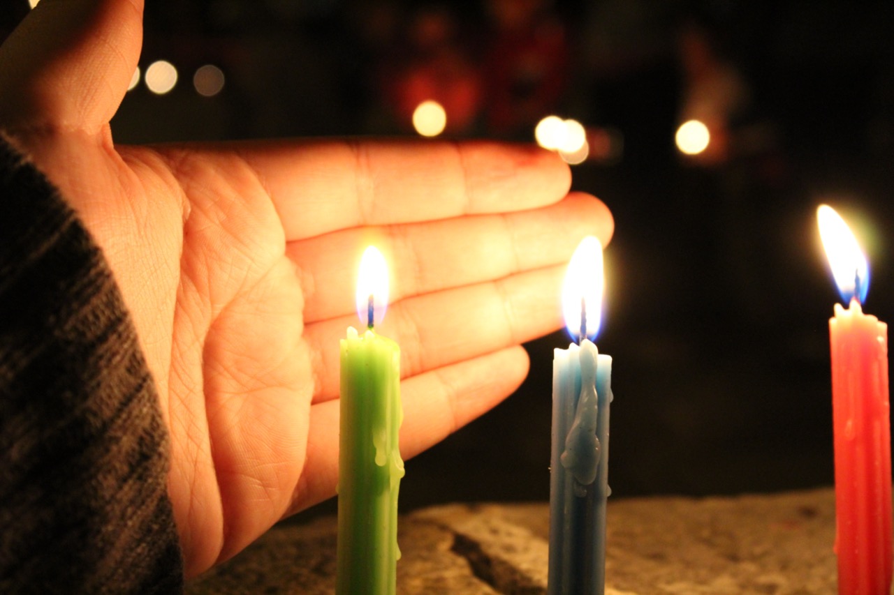 ¿Cómo seguir la tradición del Día de las Velitas si estás fuera de ...