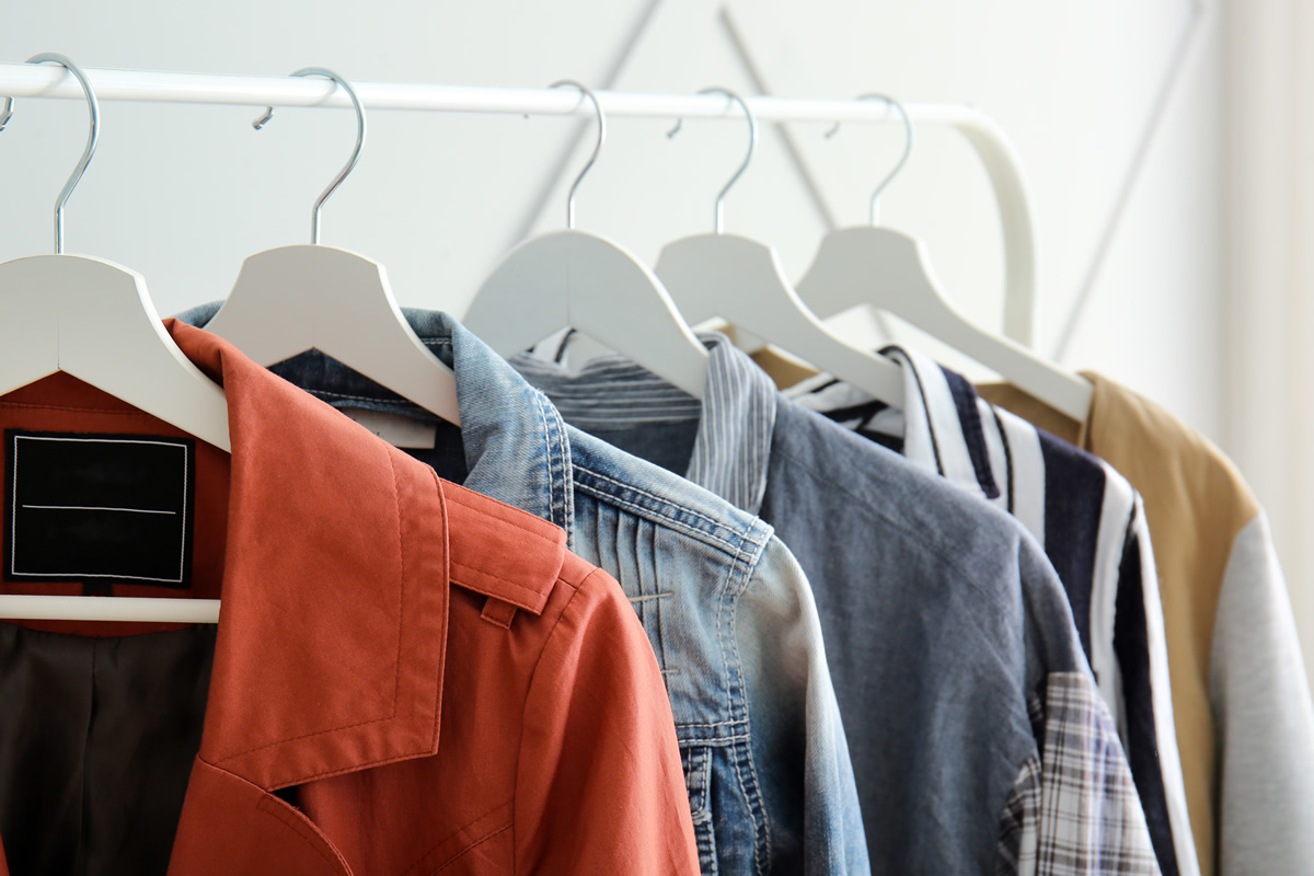 ¿Debes lavar la ropa nueva antes de usarla?