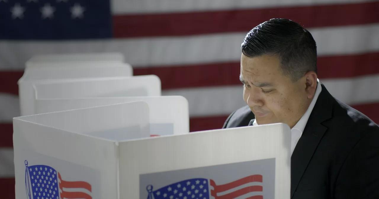 Amendment Seeks to Exclude Naturalized Citizens from Voting - La Noticia